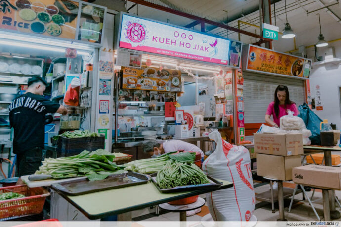 Being A Hawker In Singapore - Gen Z Runs A Hawker Stall For 3 Days