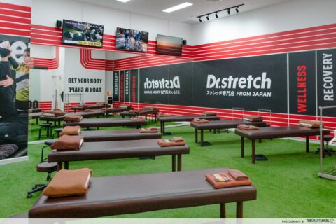 I Went For A Professional Stretching Session To Fix My Back Pain