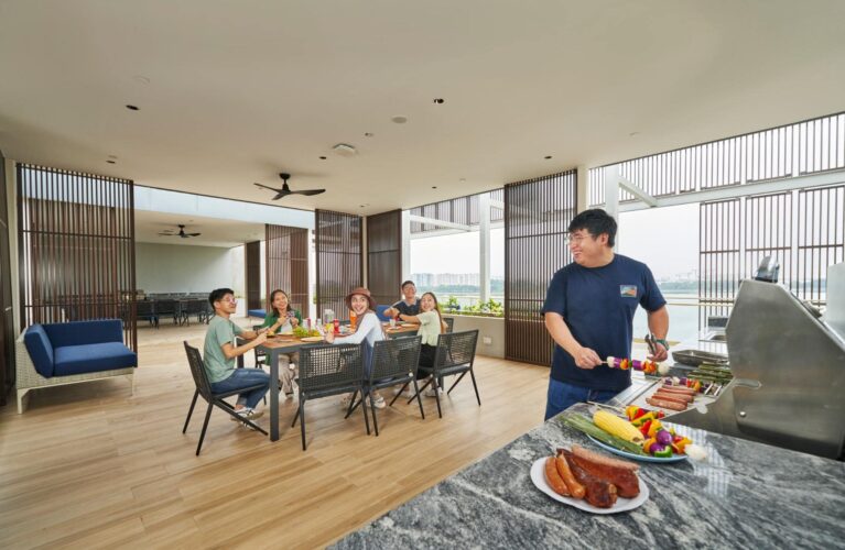 HomeTeamNS Bedok Reservoir - Waterfront BBQ Pits & Atas Chalets