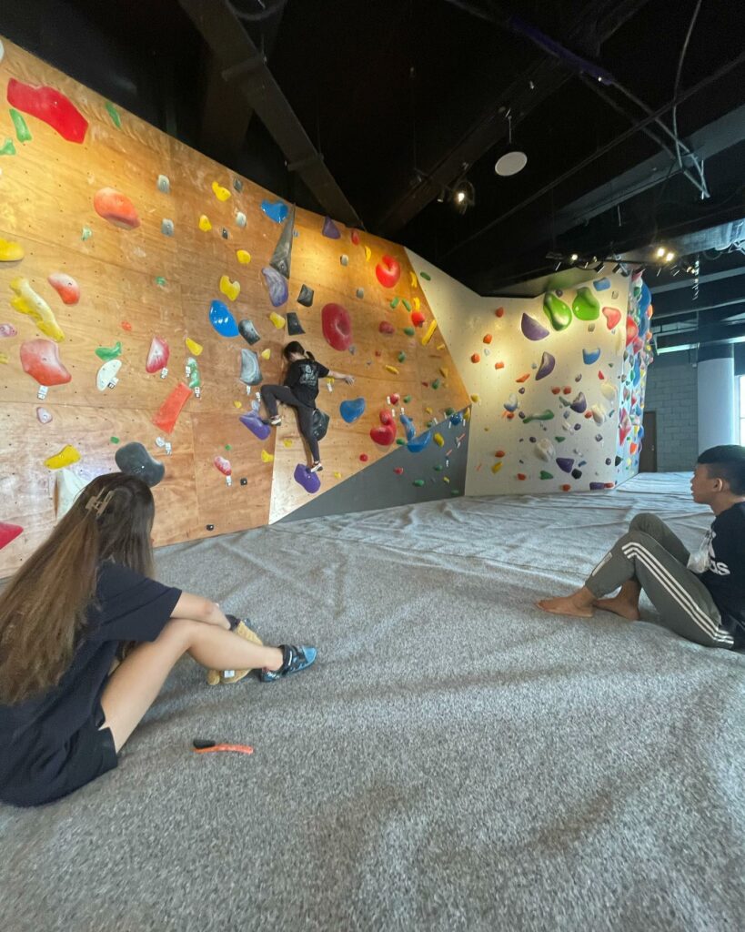 Project Send: New Climbing Gym In Singapore At Esplanade Mall