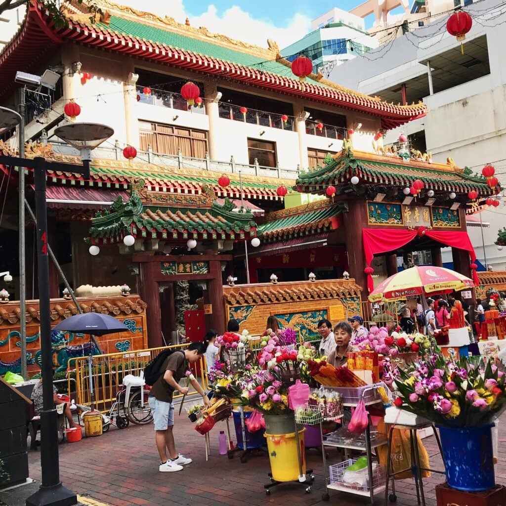 Kwan Im Thong Hood Cho Temple: Famous Buddhist Temple At Bugis