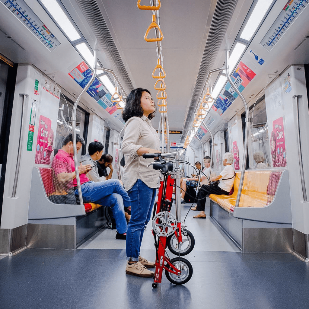 10 Lesser-Known MRT Rules Most Singaporeans Are Probably Breaking