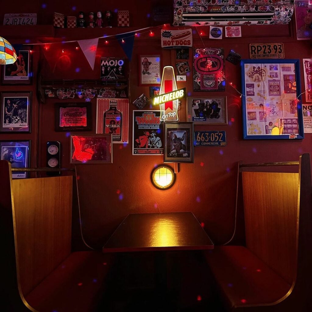 17 Best Bars In Singapore Open Till Late Night