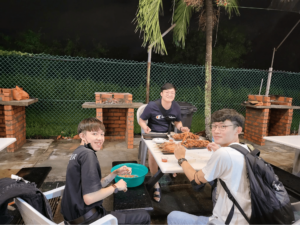 8 Prawning Places In SG That Open Till Late With Sessions From $11/H