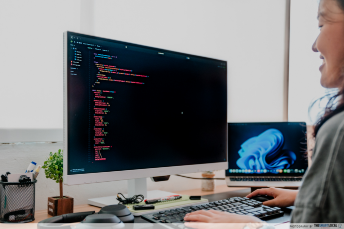 BenQ Monitors - Eye-Care Displays For Your Desktop Setup