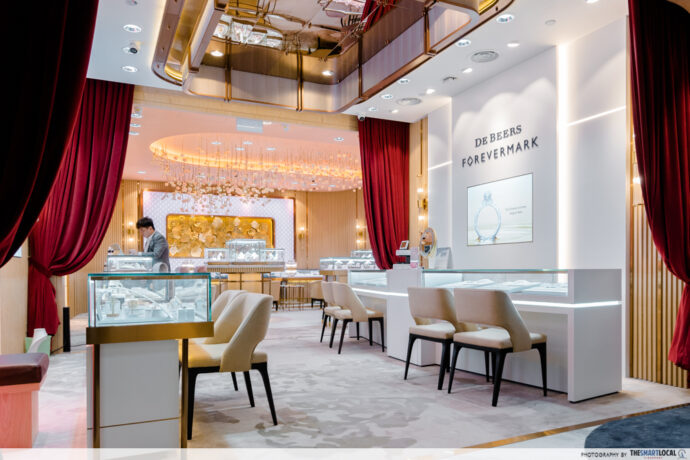 Lee Hwa Jewellery's Revamped ION Boutique Has Storewide Offers
