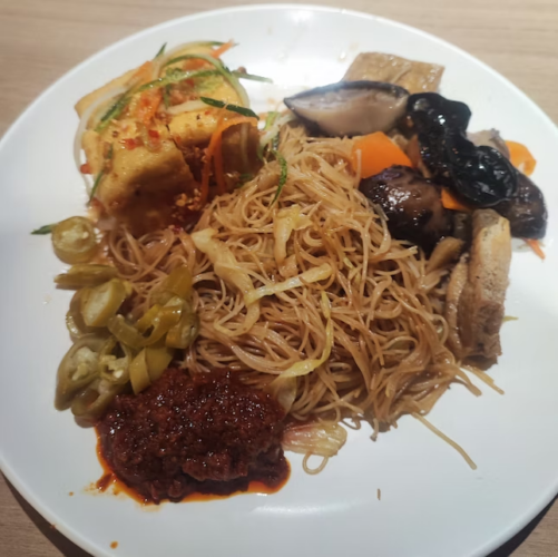 Lian Xin Food Court Is Hidden Under Buddha Tooth Relic Temple