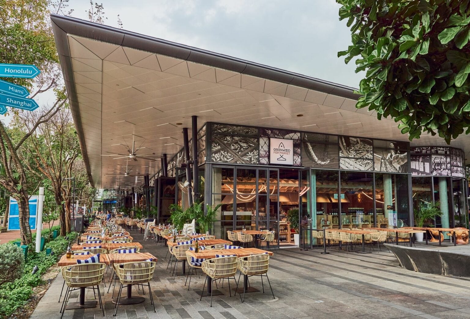 Quayside Isle Guide: Upscale Waterfront Hangout In Sentosa