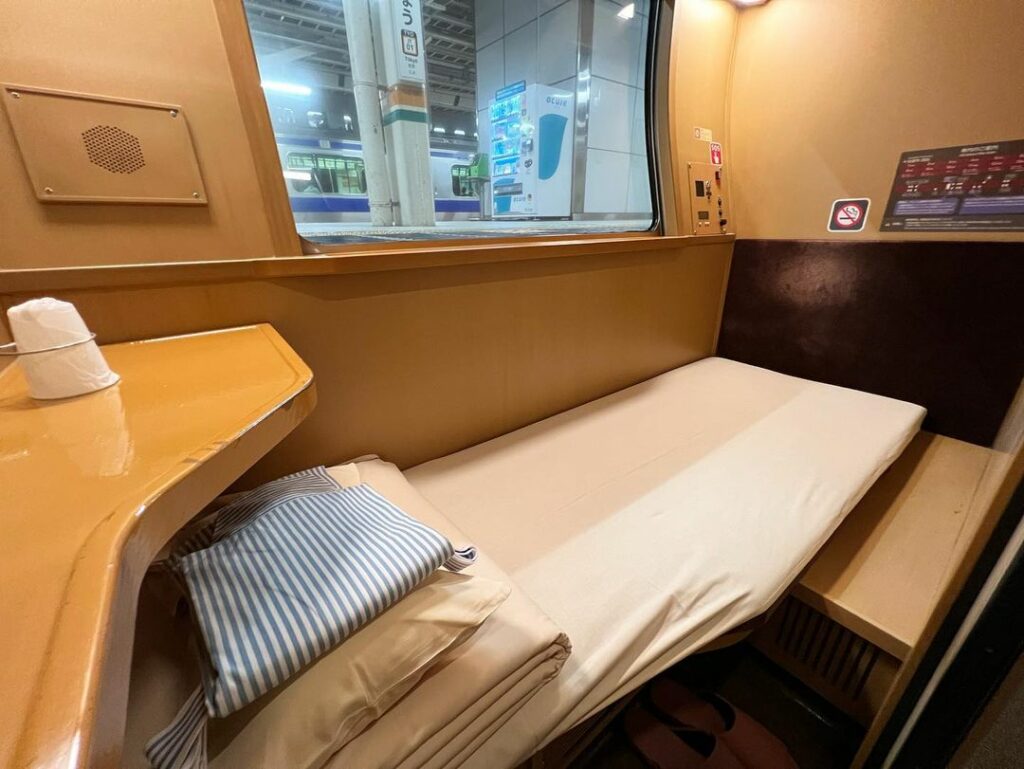 Sunrise Express - Free Overnight Train For JR Pass Holders