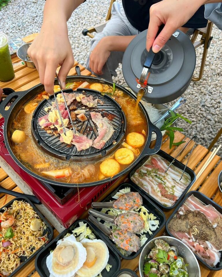 Thamp: Mookata 10-Minute Drive From JB Checkpoint With Camping Theme
