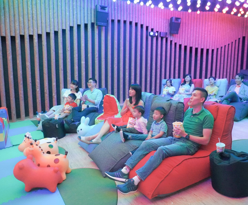Dreamers At Shaw Lido - Kid-Friendly Movie Theatre In Orchard