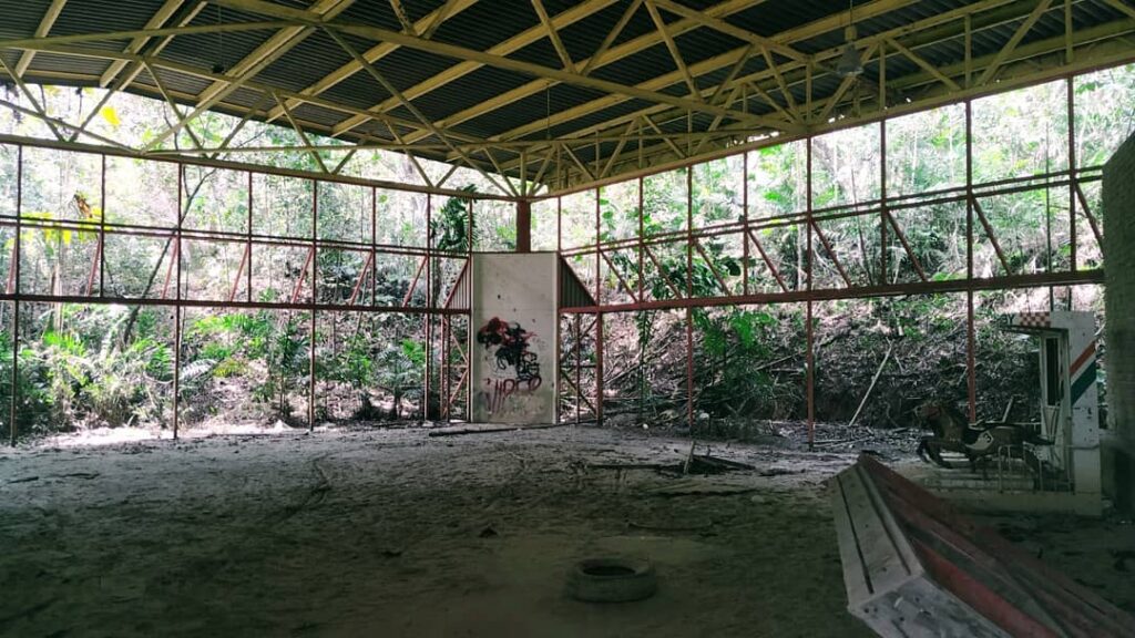 Mimaland - Malaysia’s First Theme Park Abandoned For 30 Years