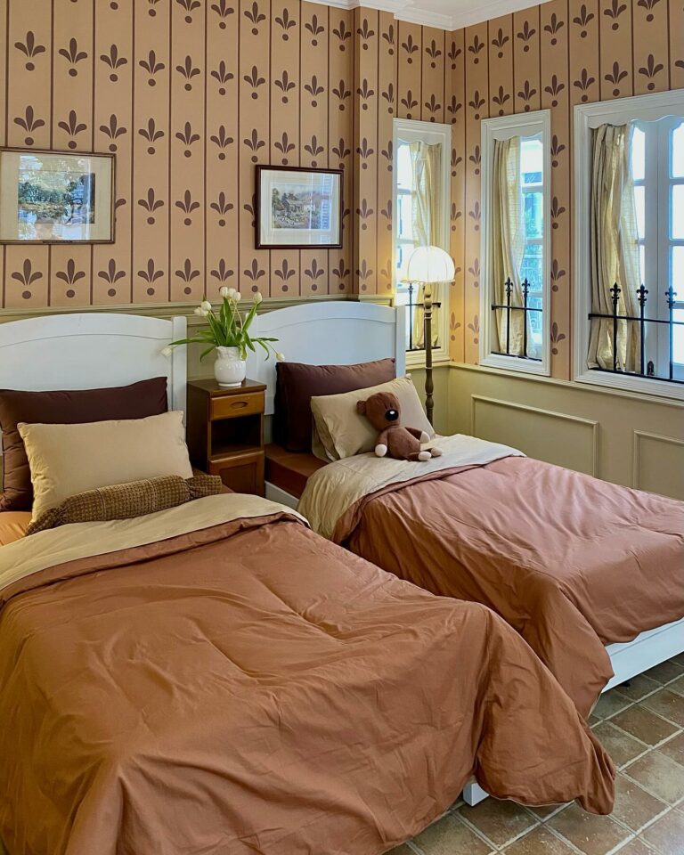 Cafe Camy: Mr Bean-Inspired Homestay Concept