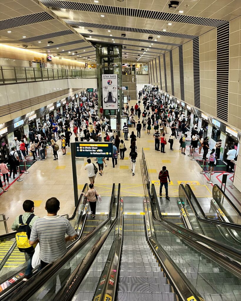 14 MRT Hacks Every Kiasu Commuter Must Know
