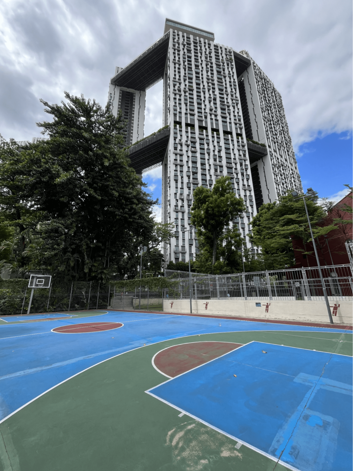 Basketball Courts In Singapore: How To Book & Best Locations