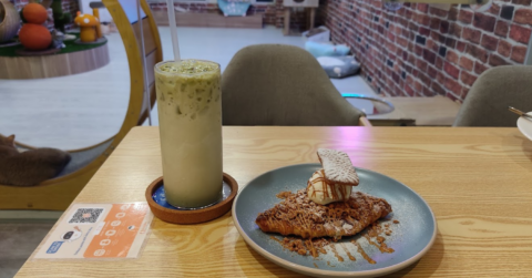 Chucky Cat Cafe: 2-Storey Cafe At Komtar JBCC