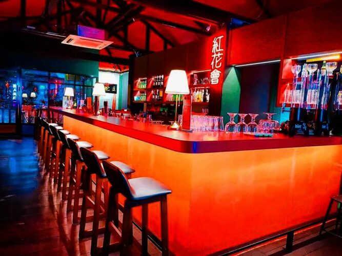 Lucky Cat By SSHHH - A Hidden Bar In JB With Kitties