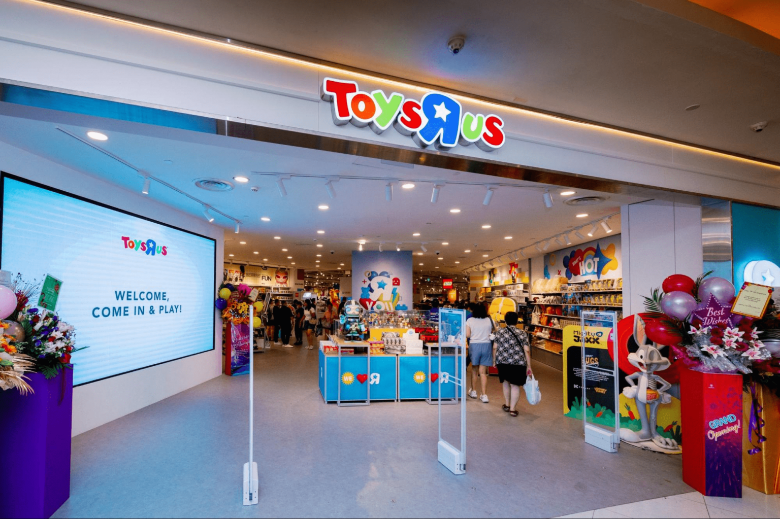 Vivocity Toys”R”Us: Largest In Asia With LEGO Section & Bandai Store