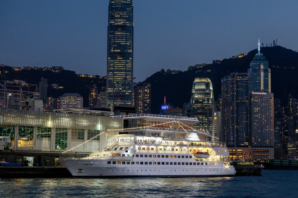 Doulos Hope: "Floating" Bookfair & Cafe At VivoCity