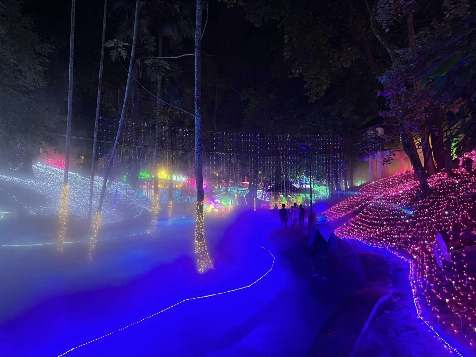 Luna Lights Wonderland: Carnival With Light Installations In JB