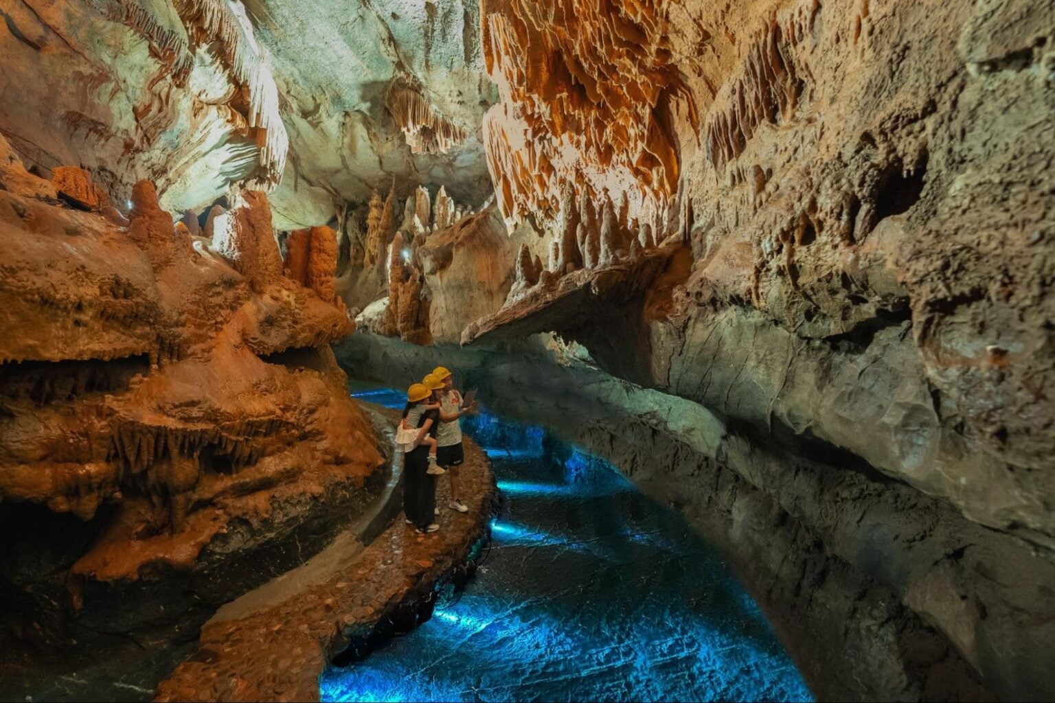 OMG Heartbeat Paradise: "Hidden" Theme Park In Hangzhou