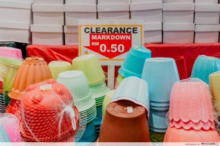 Ninso Nusa Bestari: 2-Storey Dollar Store In JB