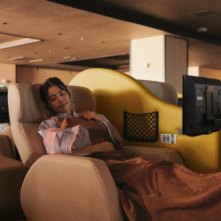 Toyosu Manyo Club: 9-Storey Onsen & Buffet In Tokyo