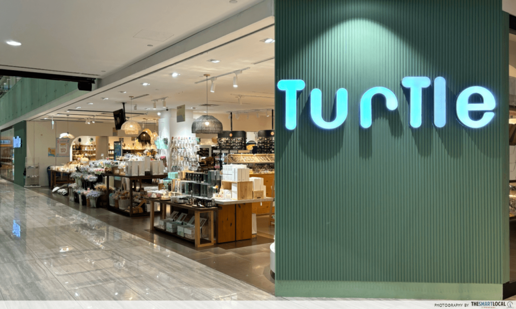 Turtle Marina Square Has Art Supplies For Decoden & Bracelets