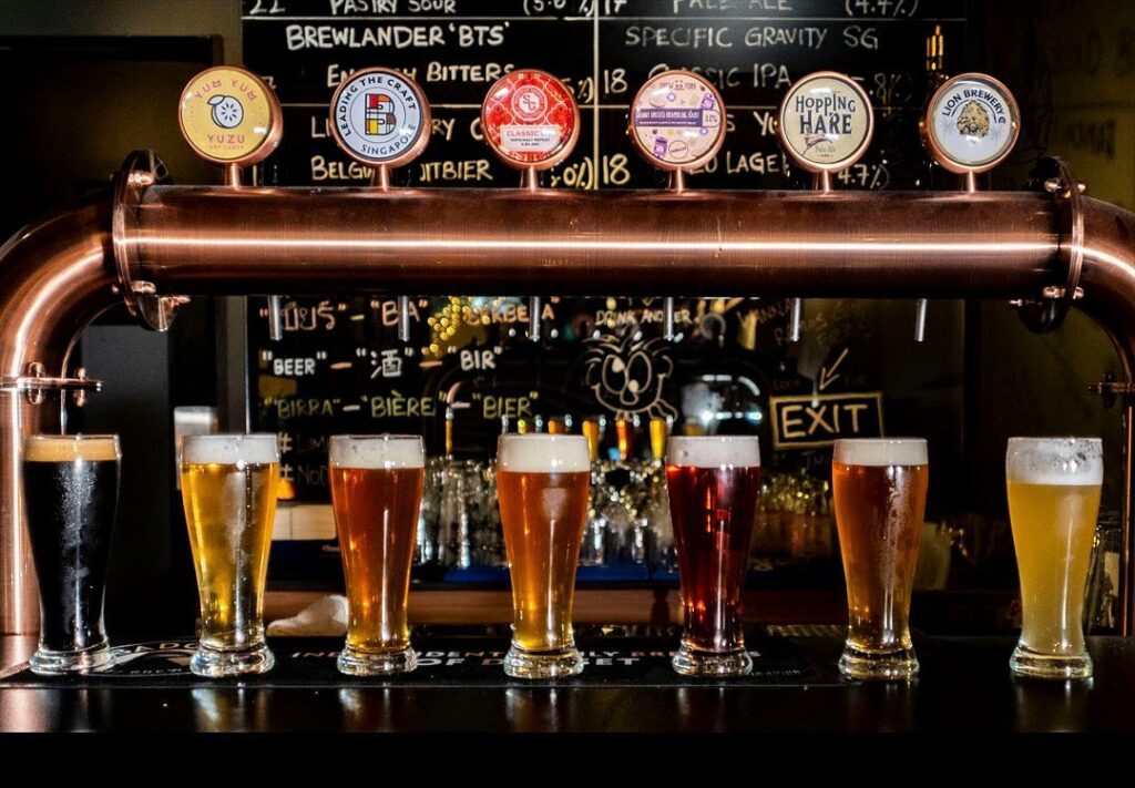 Live Music Bars In Singapore With Good Food & Drinks (2025)