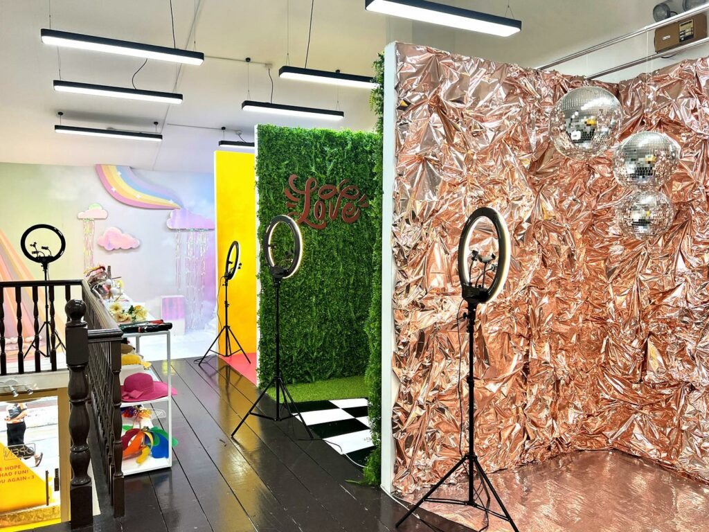 15 Affordable Photo Studios & Booths In Singapore