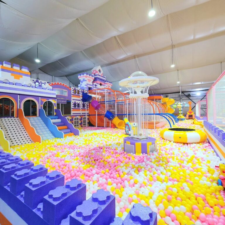 World Of Bricks Is The World's Largest Block-Themed Playground