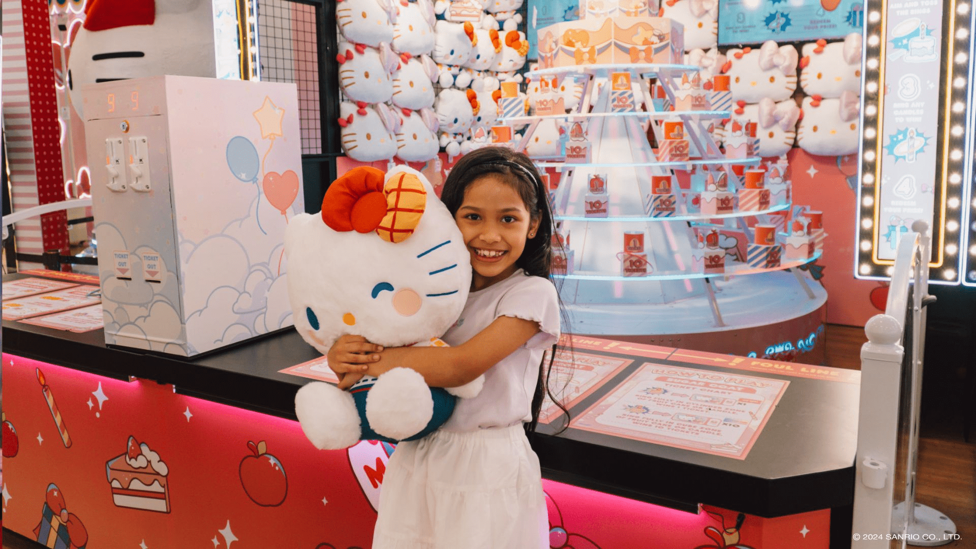 Hello Kitty Festive Wonderland - Changi Festive Village 2024