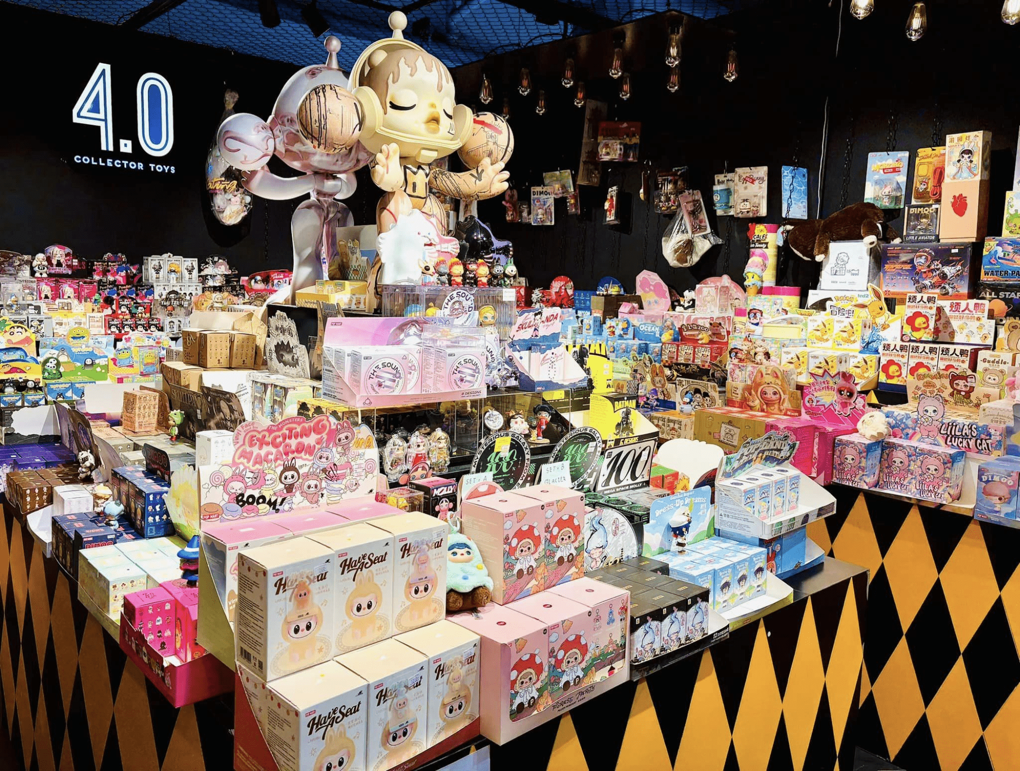 Mega Plaza Saphan Lek: Thailand's Largest Toy Mall In Bangkok