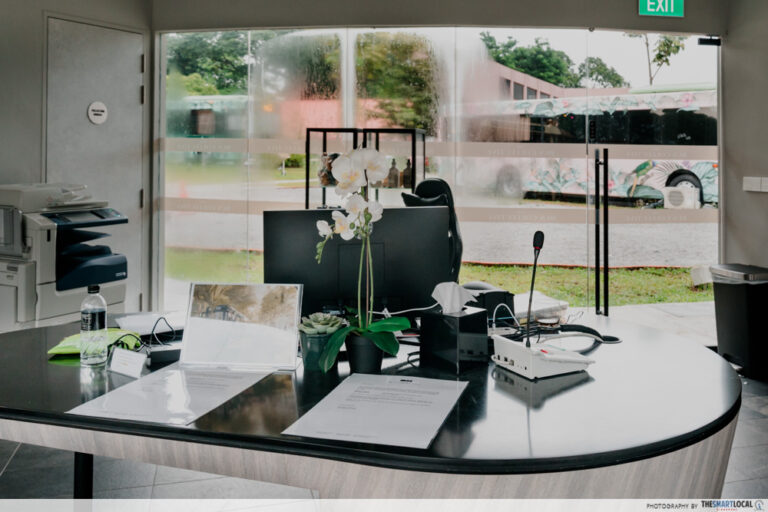 The Bus Collective - Repurposed Bus Hotel In Changi Village