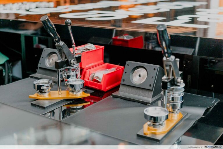 Digital Light Canvas & Future World At Marina Bay Sands