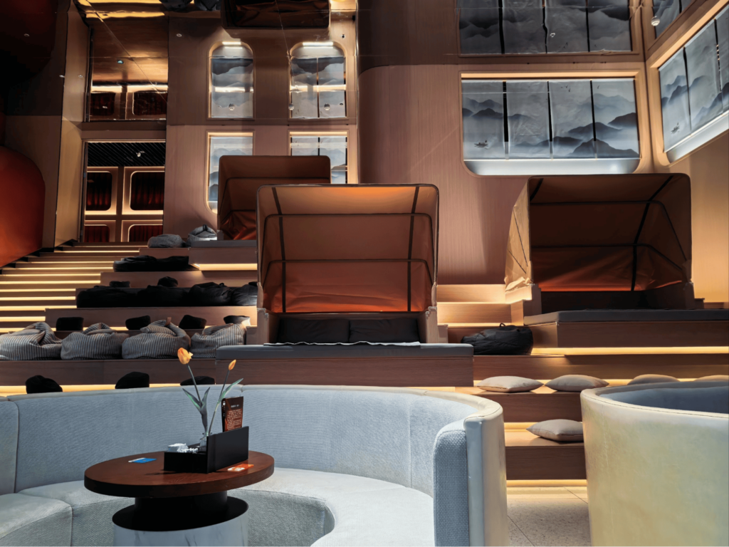 10 Craziest Spas In China - Seafood Buffets & Gaming Lounges