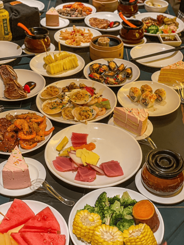 10 Craziest Spas In China - Seafood Buffets & Gaming Lounges