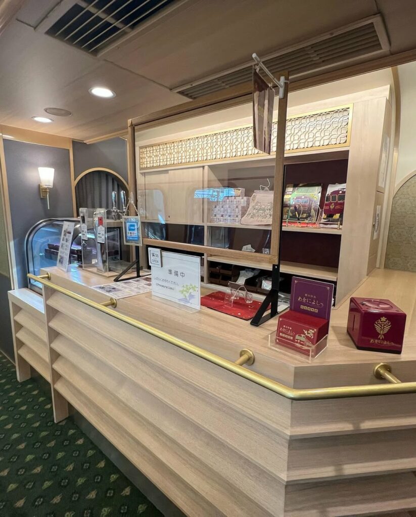 Guide To Aoniyoshi Sightseeing Express Train In Japan (2025)