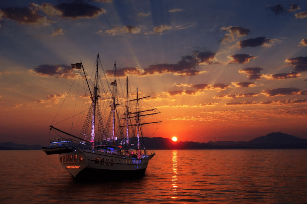 28 Best SG60 Deals In Singapore To Snap Up This Year