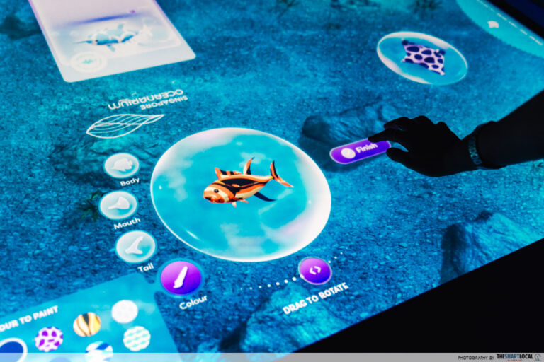 Singapore Oceanarium: Huge Kriesel Tank & Interactive Zones